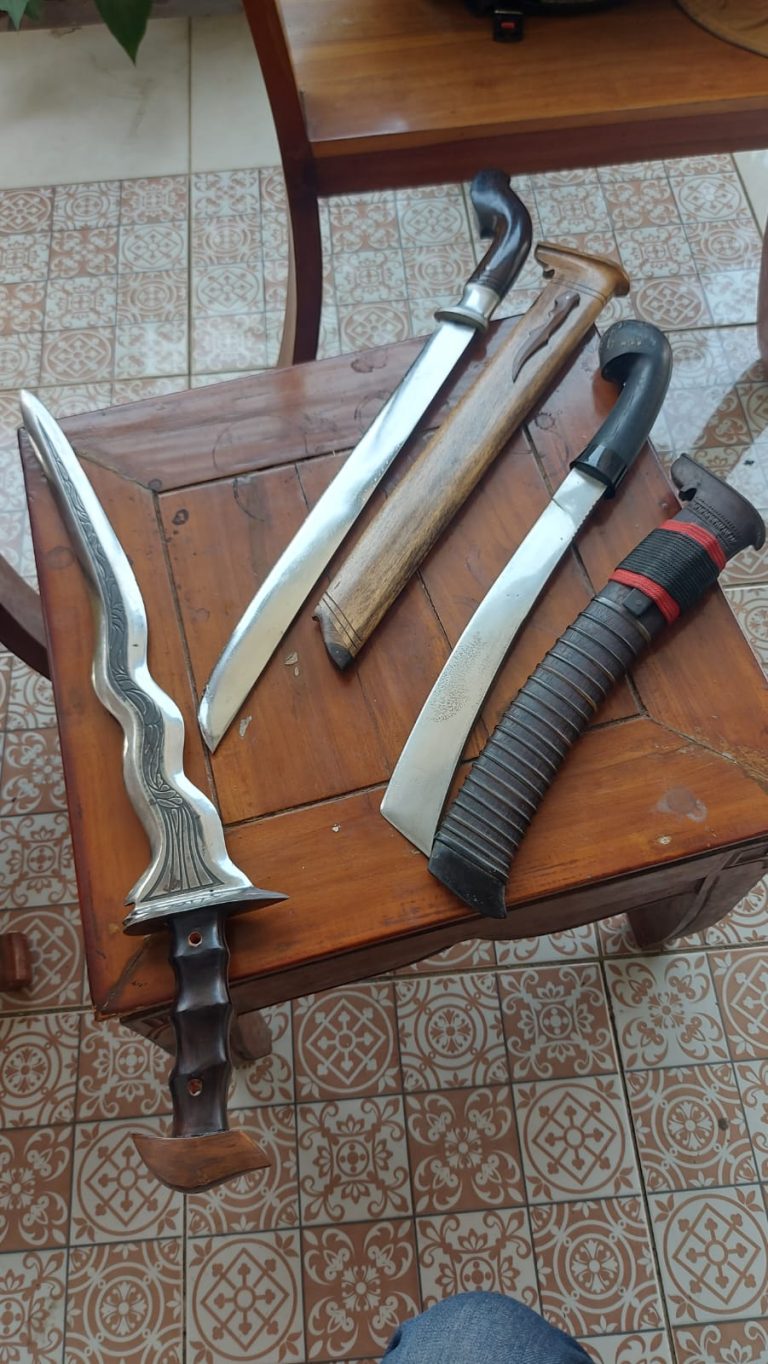 Mengenal Khasanah Senjata Asli Nusantara - Malang Retro Vaganza